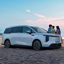 電動車 DENZA BYD 騰勢 D9 四驅版 香港規格、價錢、牌費及介紹文 - DCFever.com